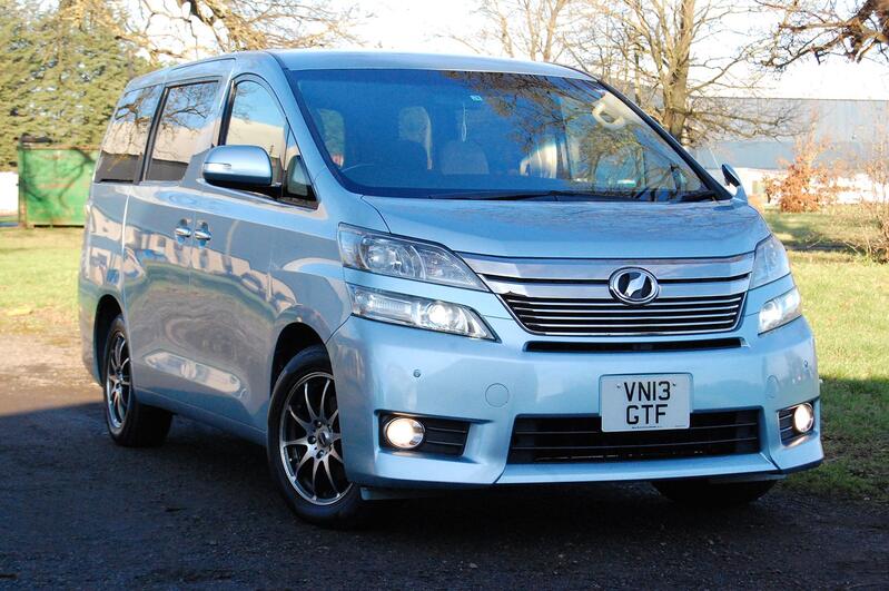 Used TOYOTA VELLFIRE 2013 Blue in Honeybourne, Worcestershire | New ...